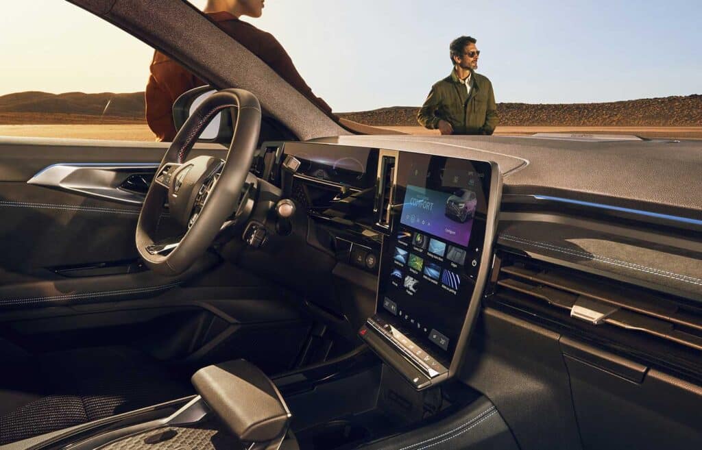 Renault Austral E-Tech full hybrid: taking control - on-my-bike en